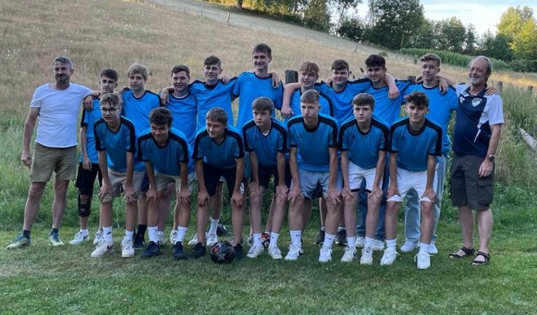 Die B1-Junioren wurden 2x ungeschlagen Meister – TSV Rudelzhausen